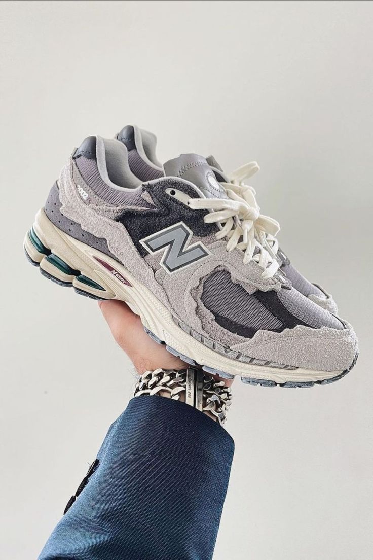 New Balance 2002R – Lisabona Streetwear